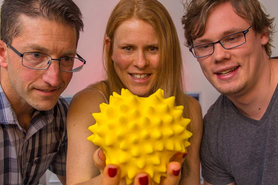 大學教授利用3D打印放大的花粉模型輔助教學 - Idea Maker HK