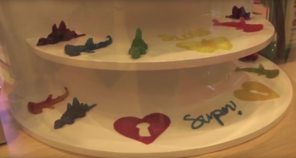 3d-printed-candy-here-dubai-store-introduces-magic-candy-factory-7 ...